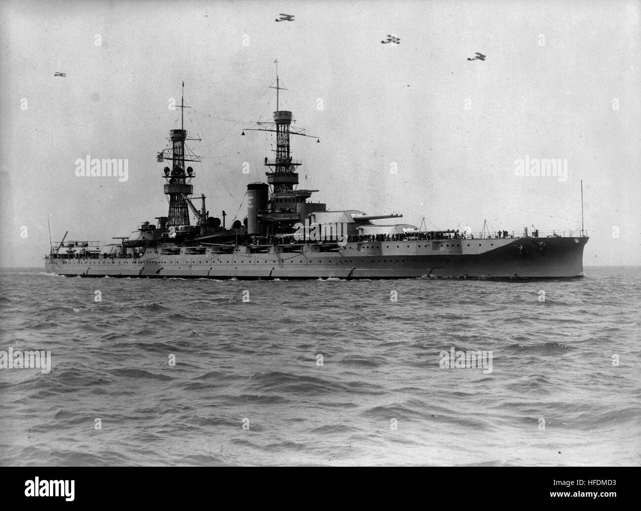 Underway with aircraft overhead hi-res stock photography and images - Alamy
