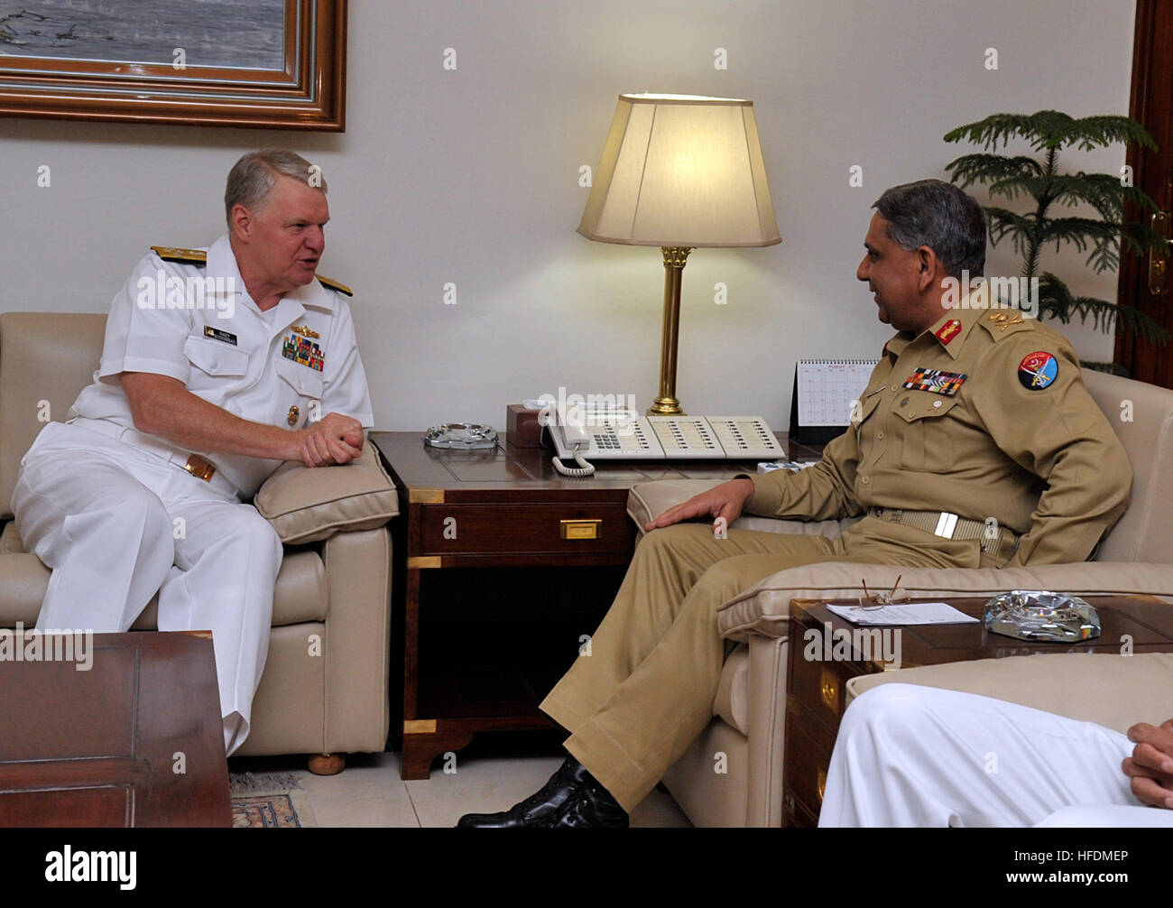 Chief of Naval Operations Adm. Gary Roughead, left, meets with Chairman ...