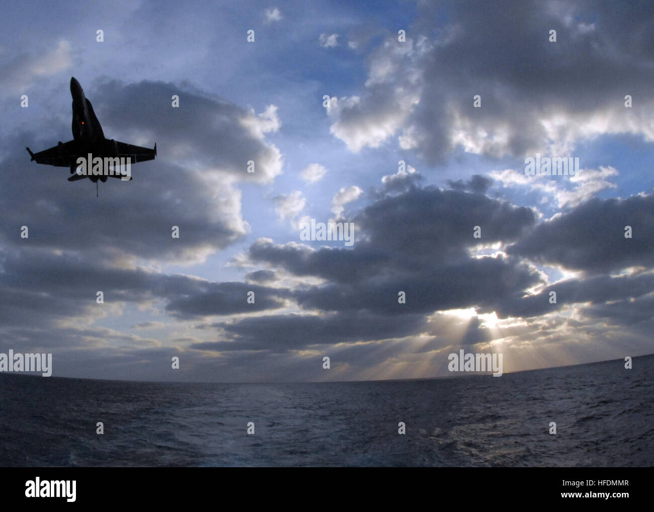 F 18 fighter aircraft sunset hi-res stock photography and images - Alamy