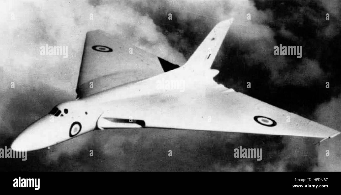 Avro Vulcan prototype XV770 in flight Stock Photo - Alamy
