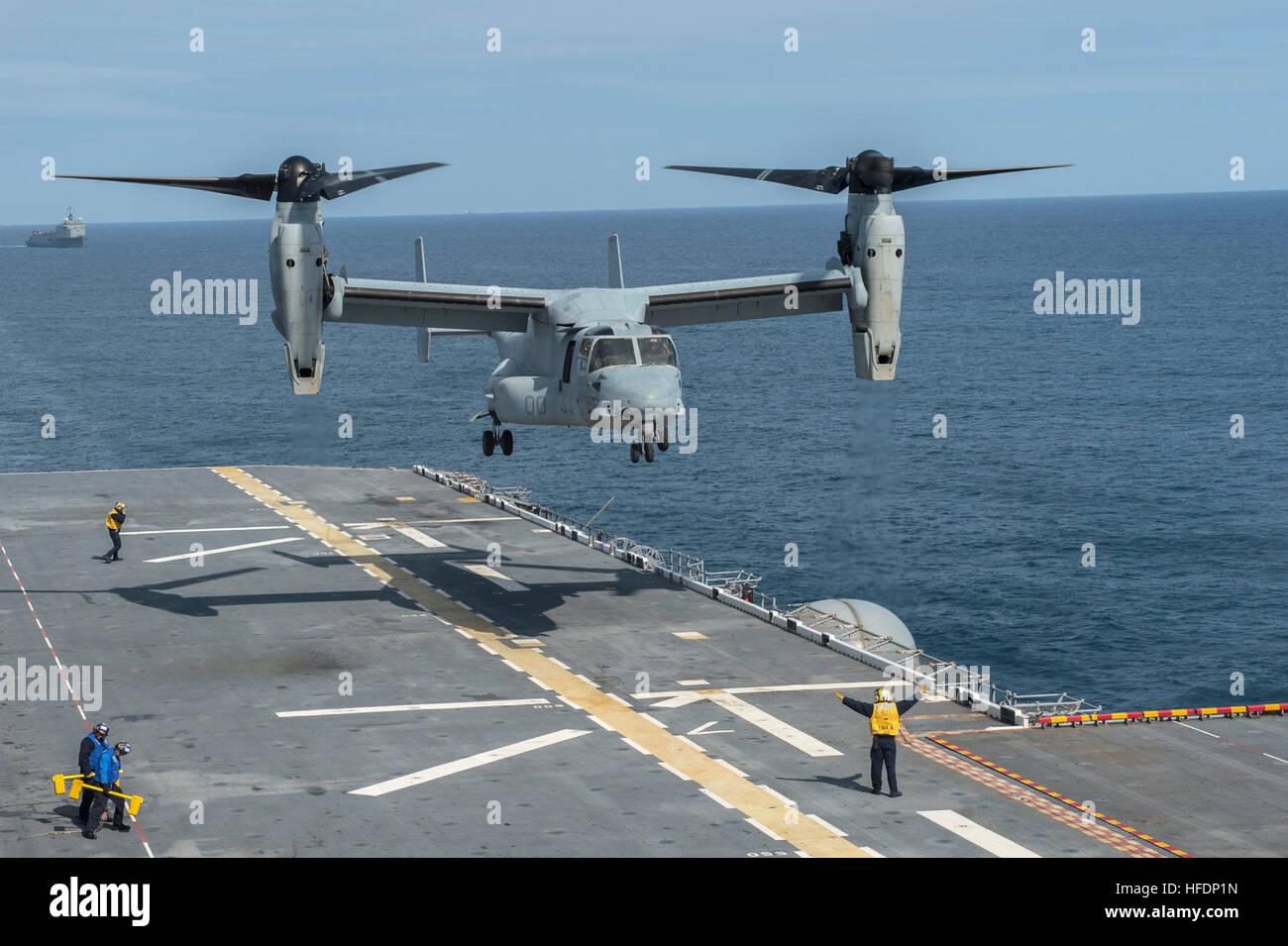 A U.S. Marine Corps MV-22 Osprey tiltrotor aircraft attached to Marine ...