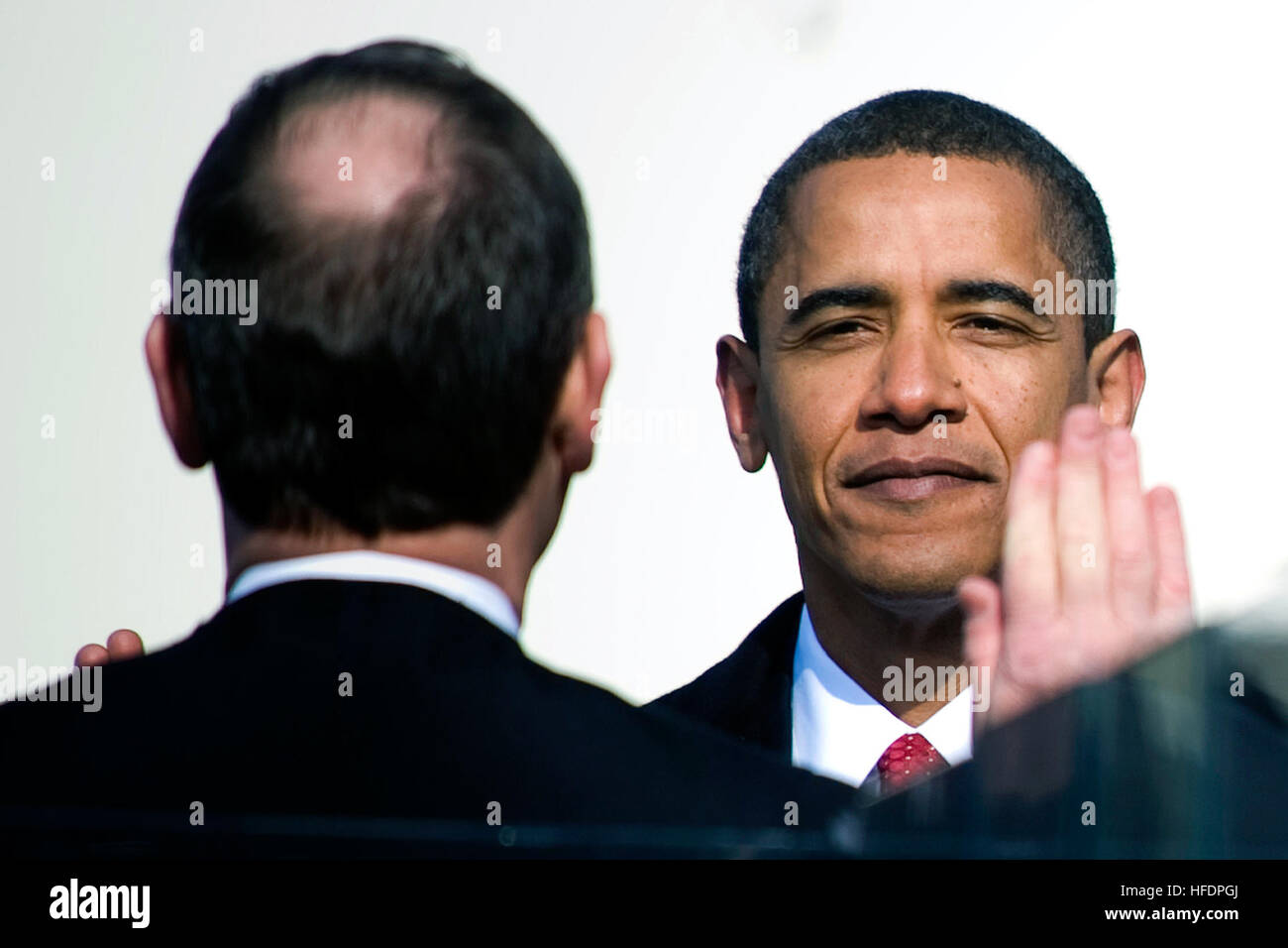 Barack obama oath of office 2009 hi-res stock photography and images ...