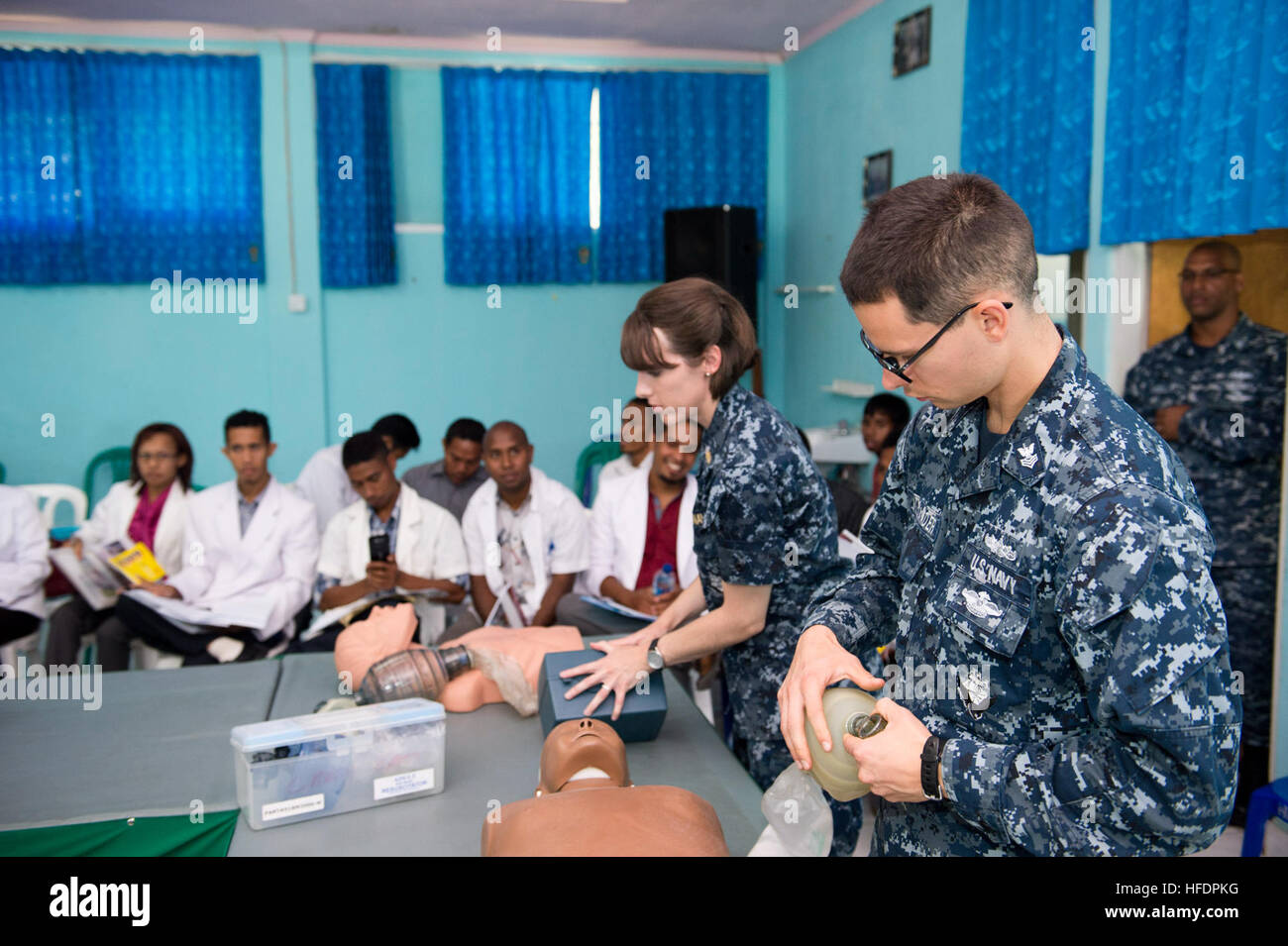 Capt. Kevin P. Lenox, commanding officer of amphibious transport dock ...