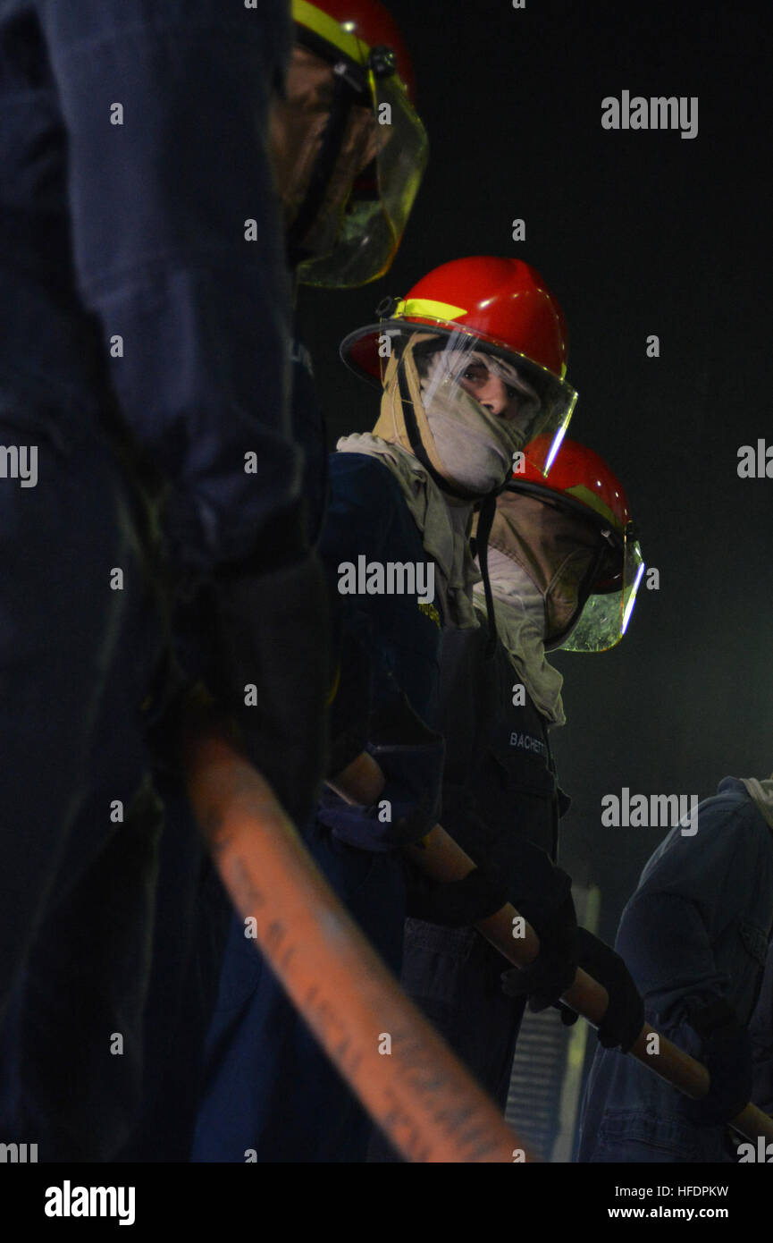 Basic shipboard firefighting course hi-res stock photography and images ...