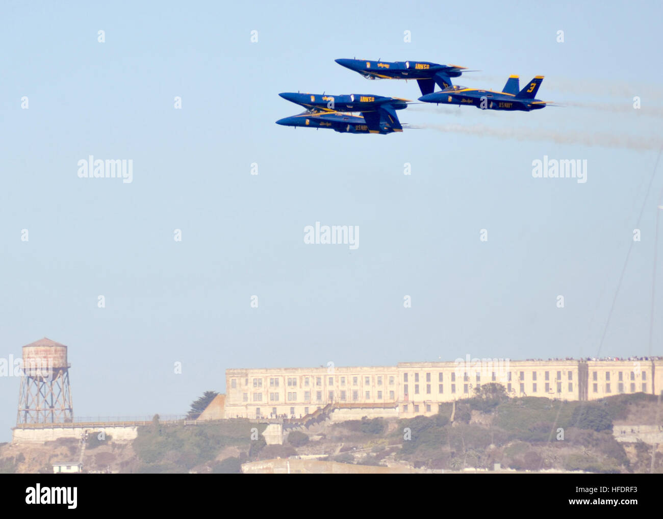 101010-N-3925A-089 SAN FRANCISCO (Oct. 10, 2010) F/A-18C Hornets ...