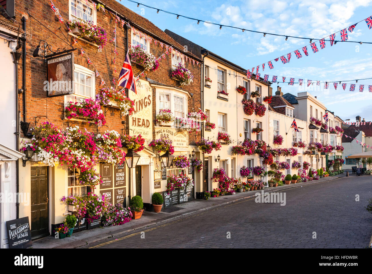 England, Deal. Terrace row of buildings. 17th century, 1643, Kings Head ...