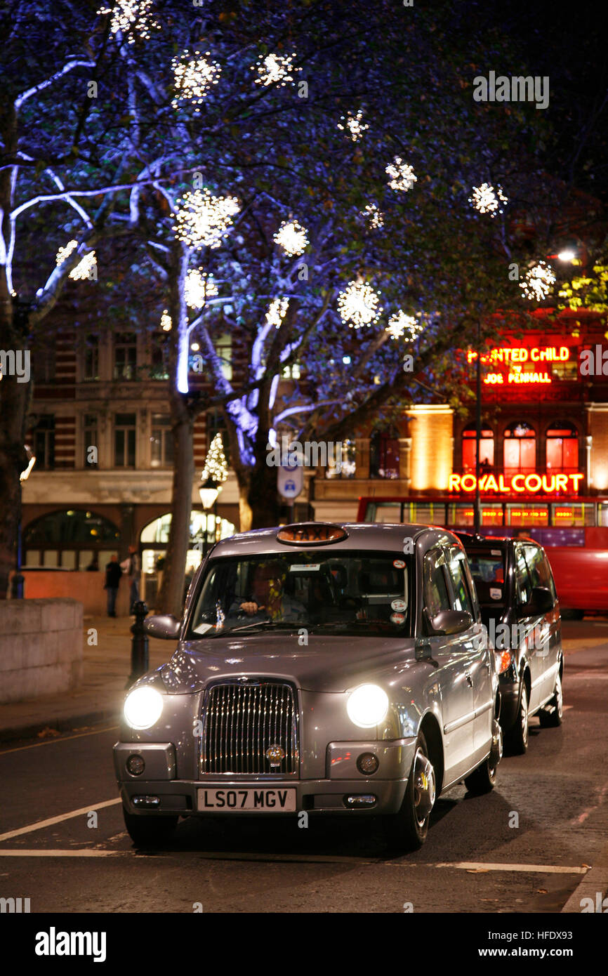 Sloane square christmas lights hi-res stock photography and images - Alamy