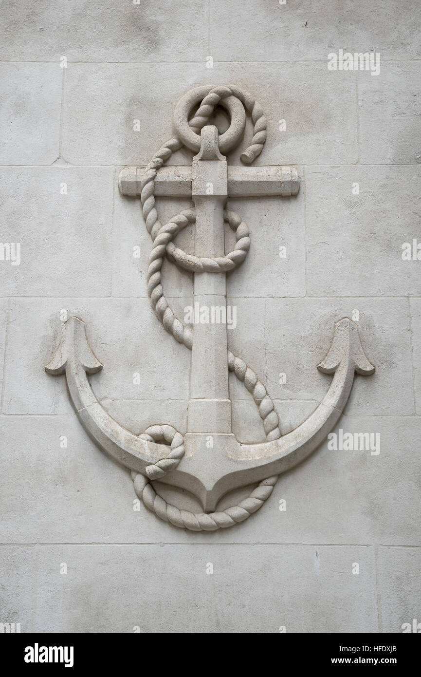 Statue anchor hi-res stock photography and images - Alamy