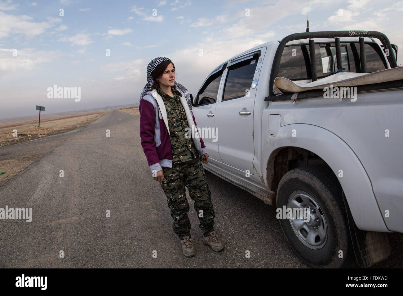 Iraq war female soldier hi-res stock photography and images - Alamy