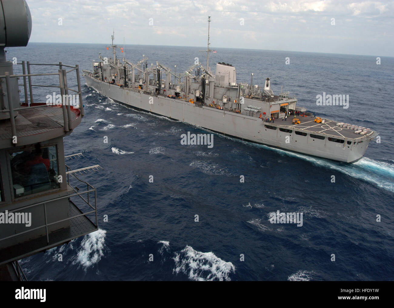 040423-N-2541H-004 Atlantic Ocean (Apr. 24, 2004) - USS John F Kennedy ...