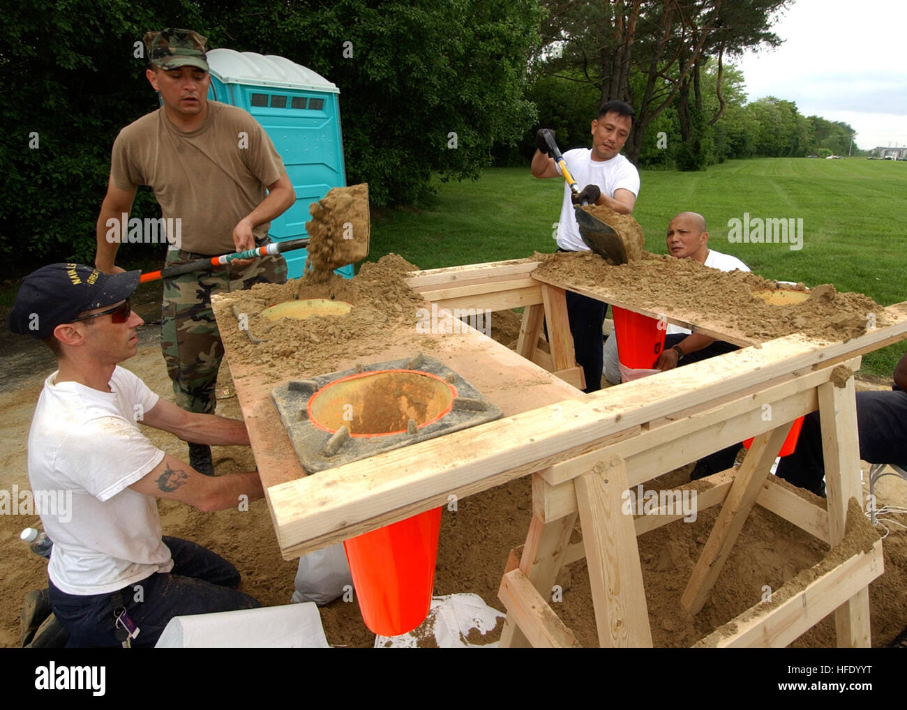 Makeshift stage hi-res stock photography and images - Alamy