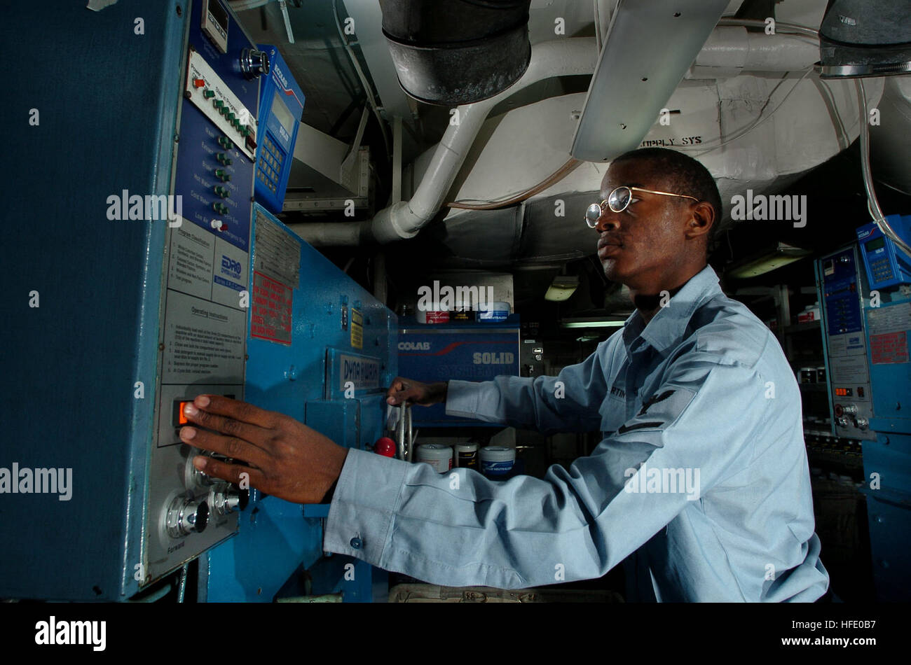 040606-N-6213R-043 Gulf of Alaska (June 6, 2004) - Ship's Serviceman ...