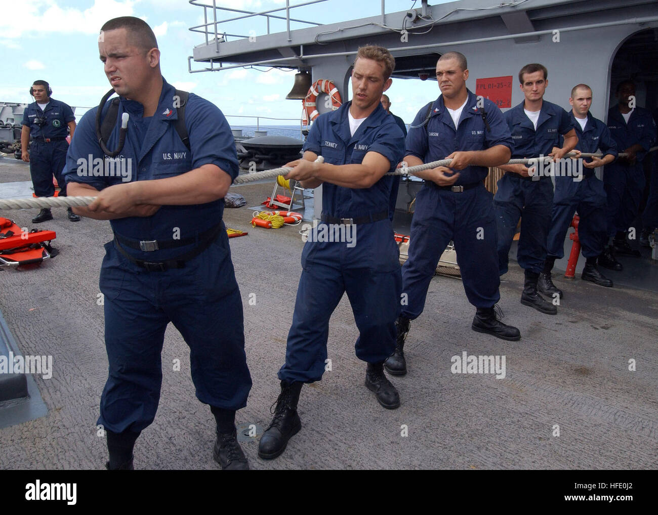 Uss seattle aoe 3 hi-res stock photography and images - Alamy