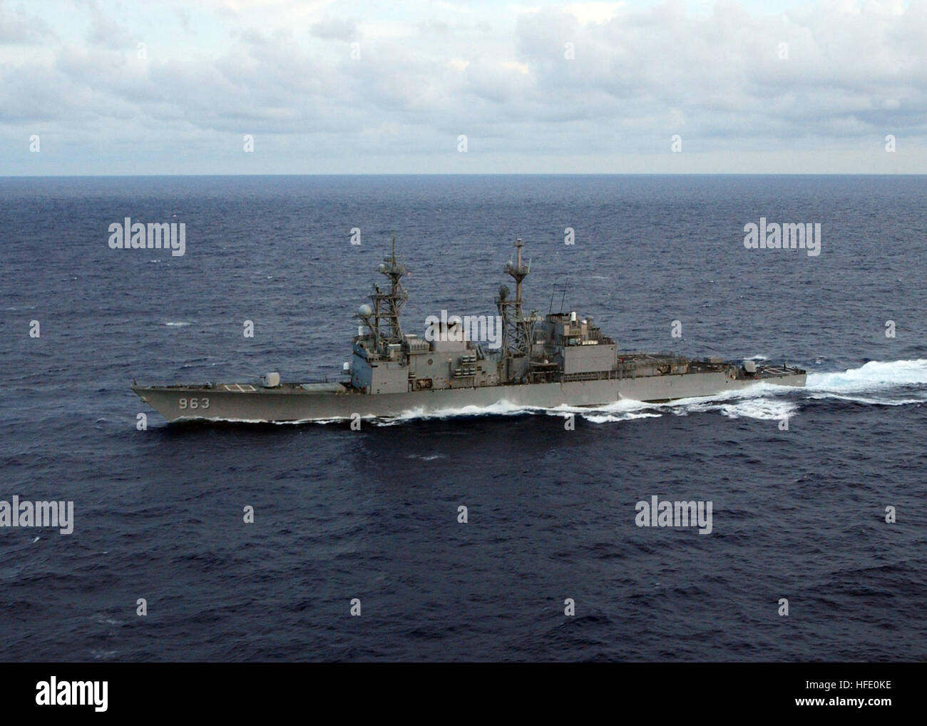 040611-N-4374S-011 Atlantic Ocean (Jun. 11, 2004) - The destroyer USS ...