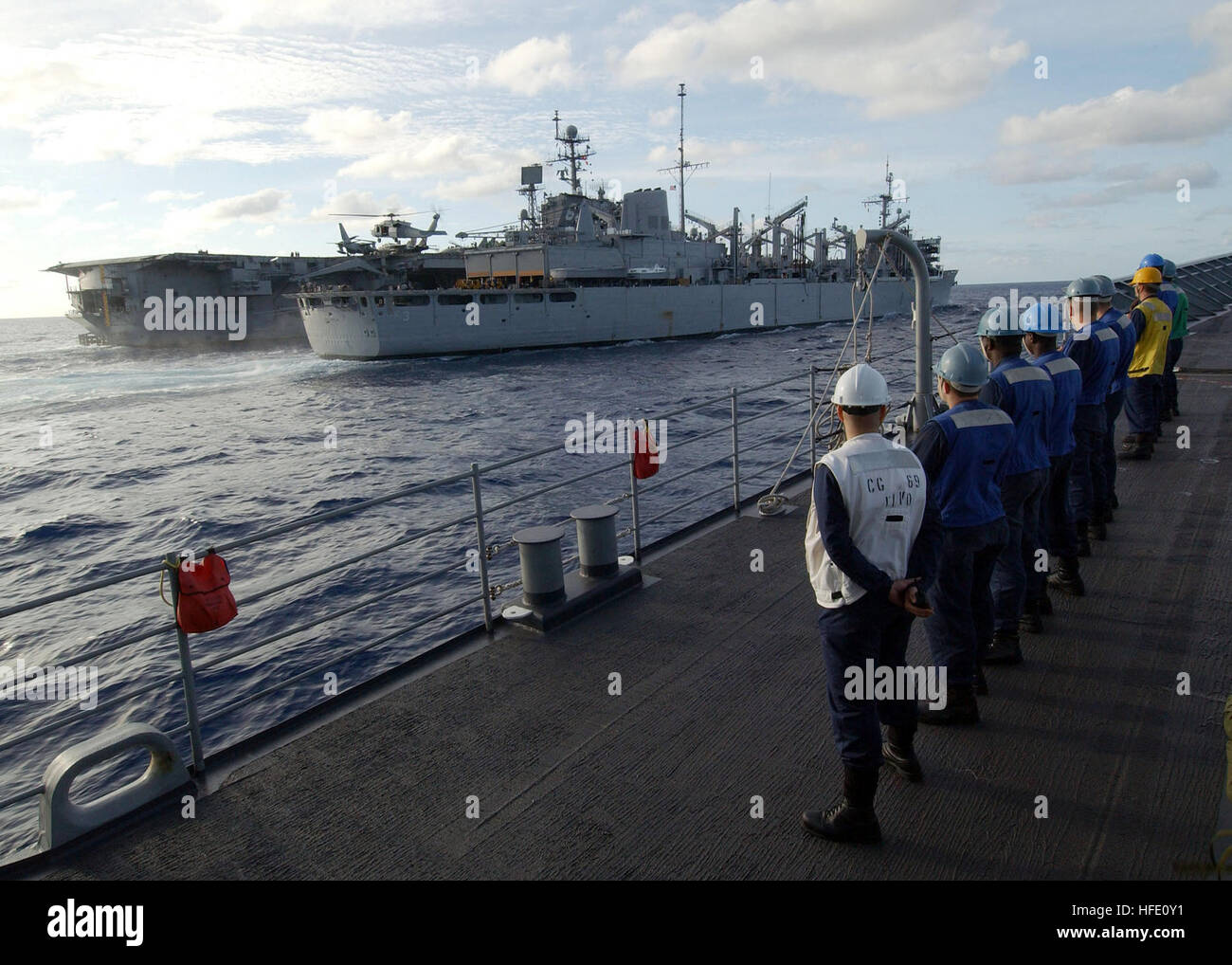 Uss seattle aoe 3 hi-res stock photography and images - Alamy