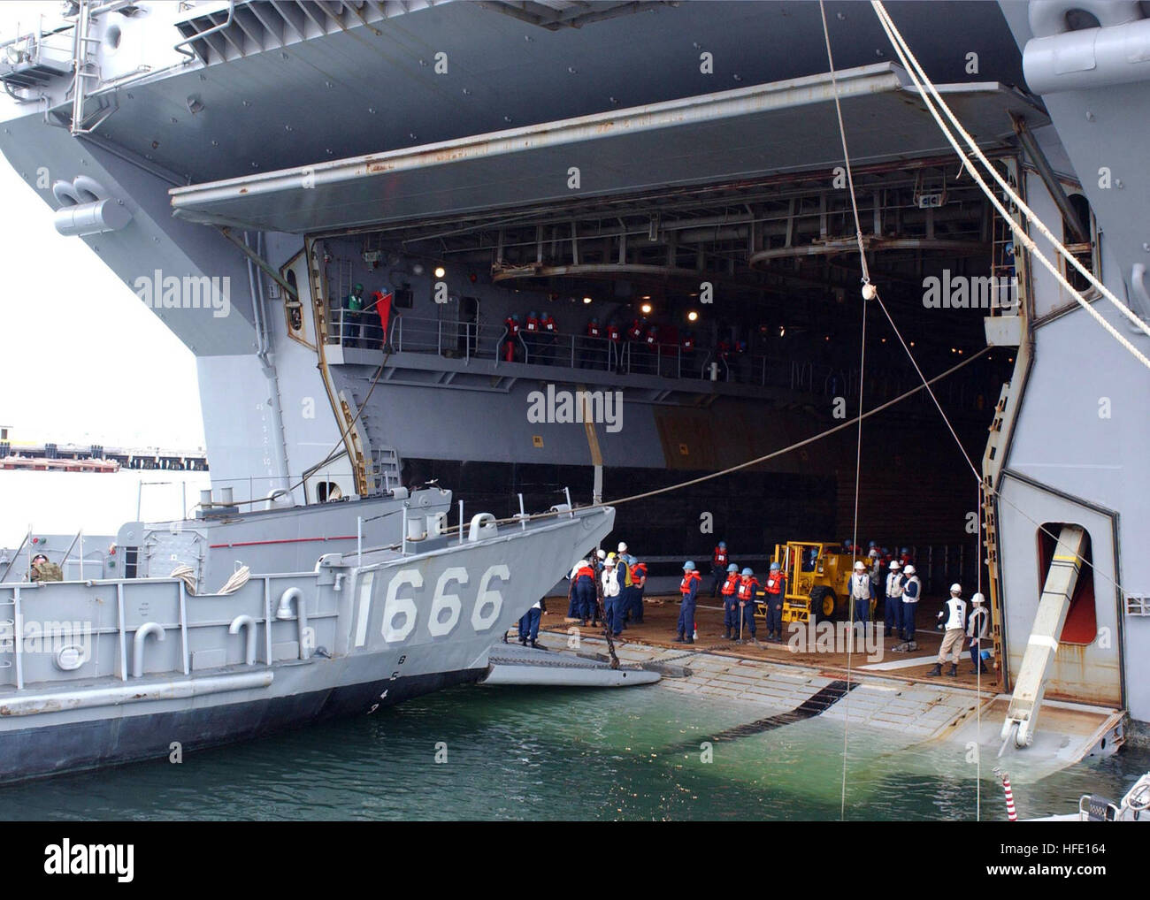 Calif landing craft utility lcu hi-res stock photography and images - Alamy