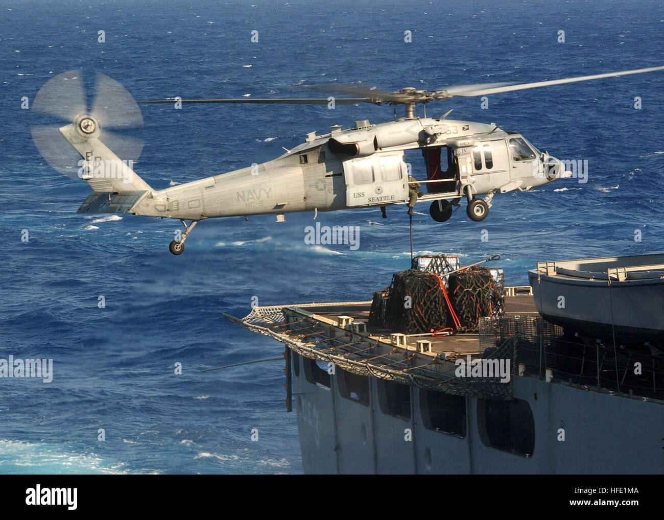 Uss seattle aoe 3 hi-res stock photography and images - Alamy