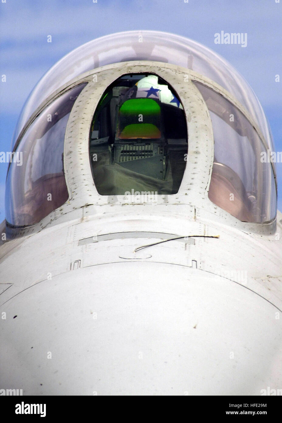 F 14 tomcat cockpit hi-res stock photography and images - Alamy