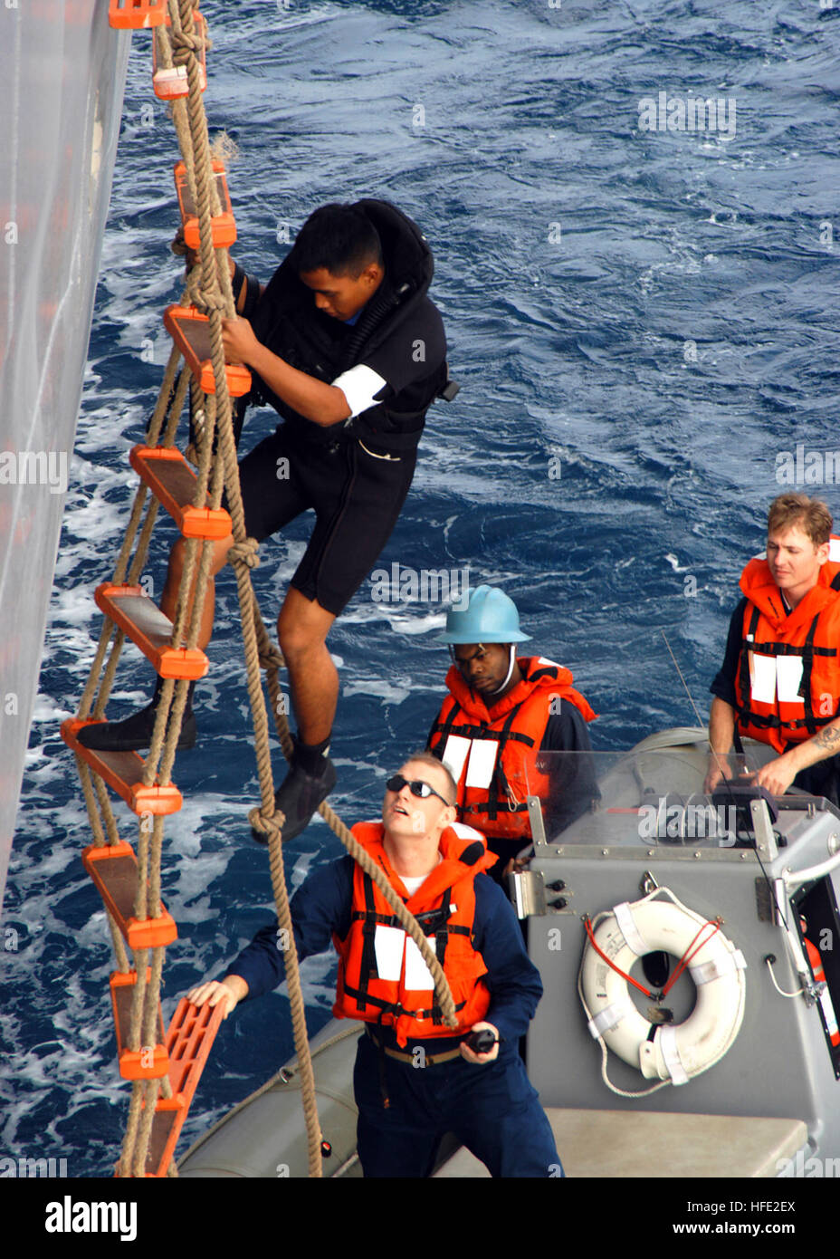 Us navy search rescue swimmer hi-res stock photography and images - Alamy
