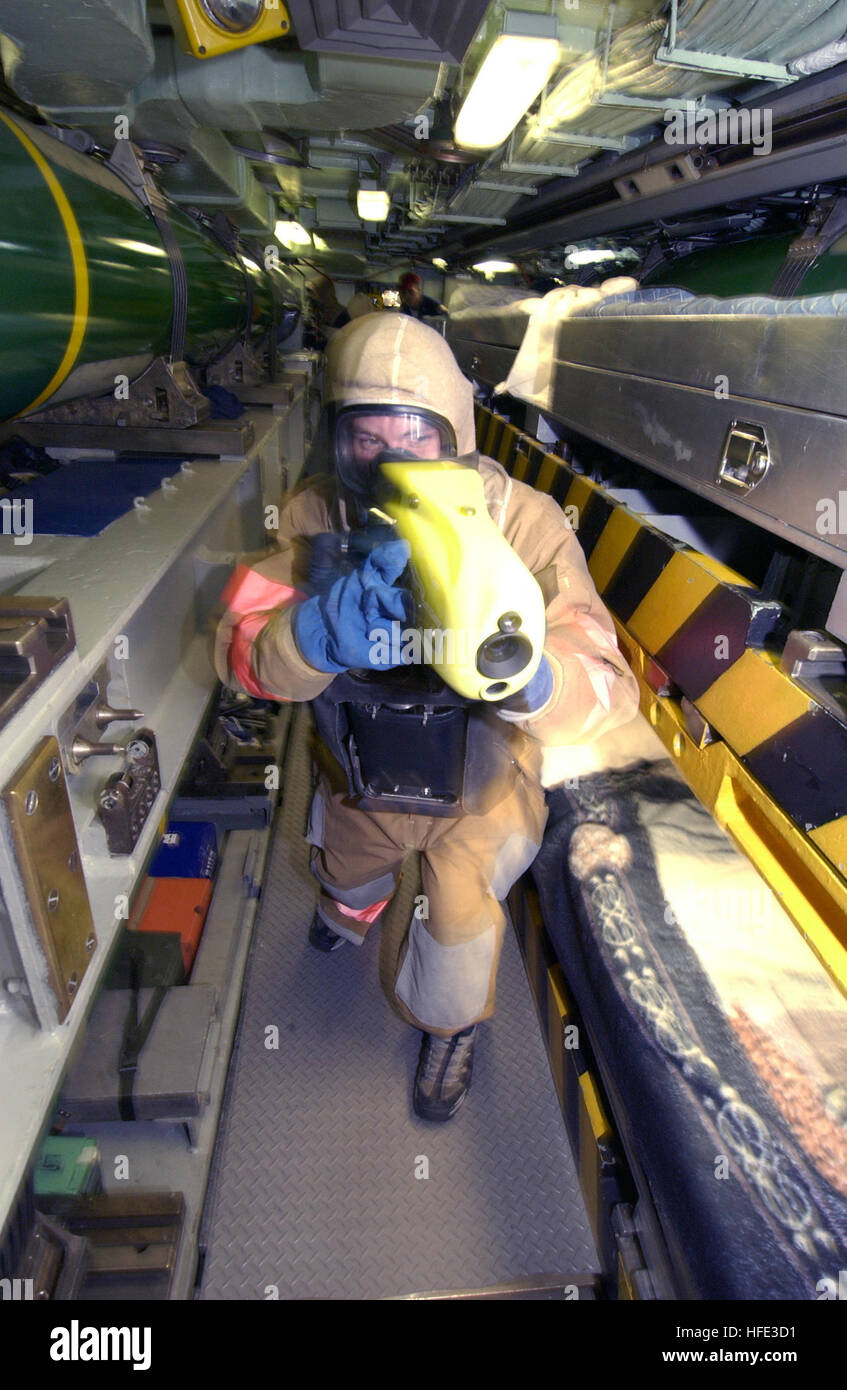 Naval firefighting thermal imager nfti hi-res stock photography and ...