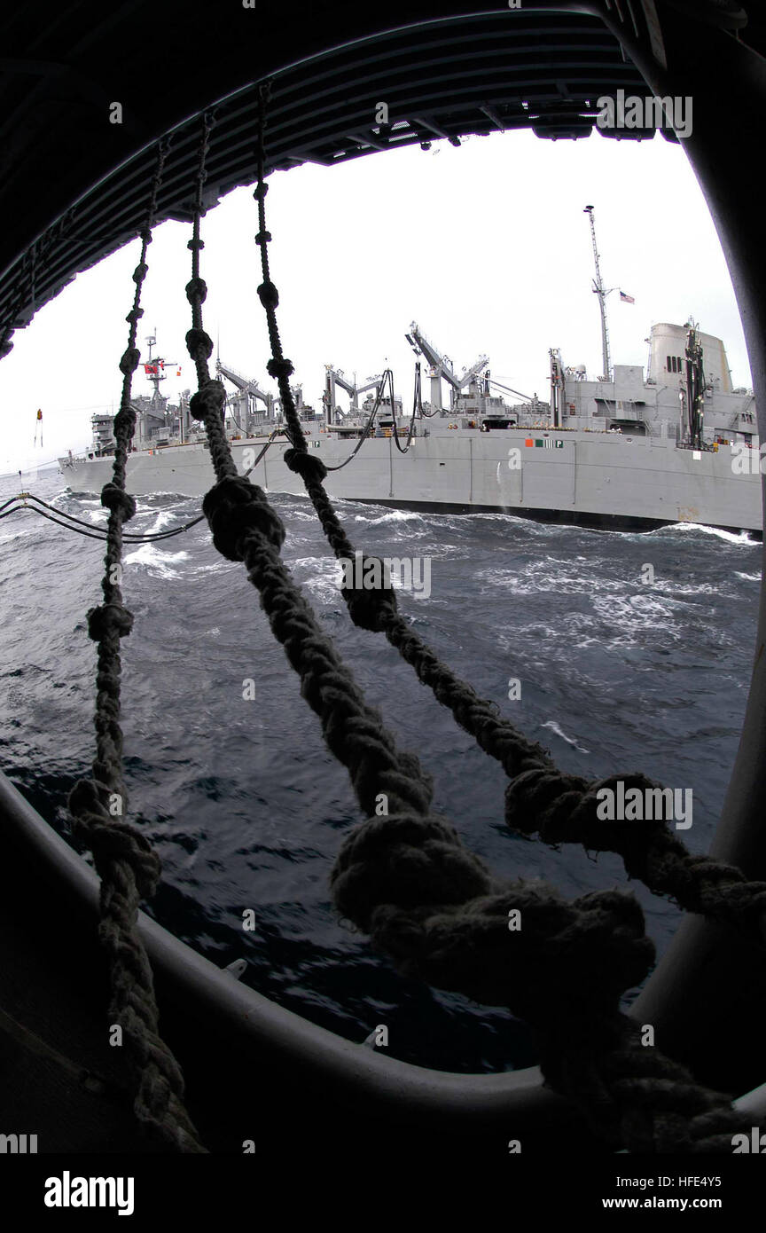 Uss camden aoe 2 hi-res stock photography and images - Alamy