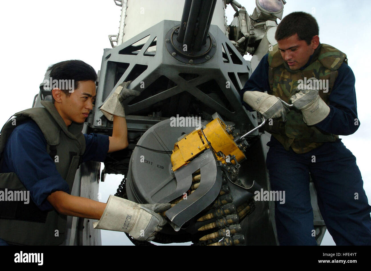 041018-N-0841E-147 Pacific Ocean (Oct. 18, 2004) - Fire Controlman 3rd ...