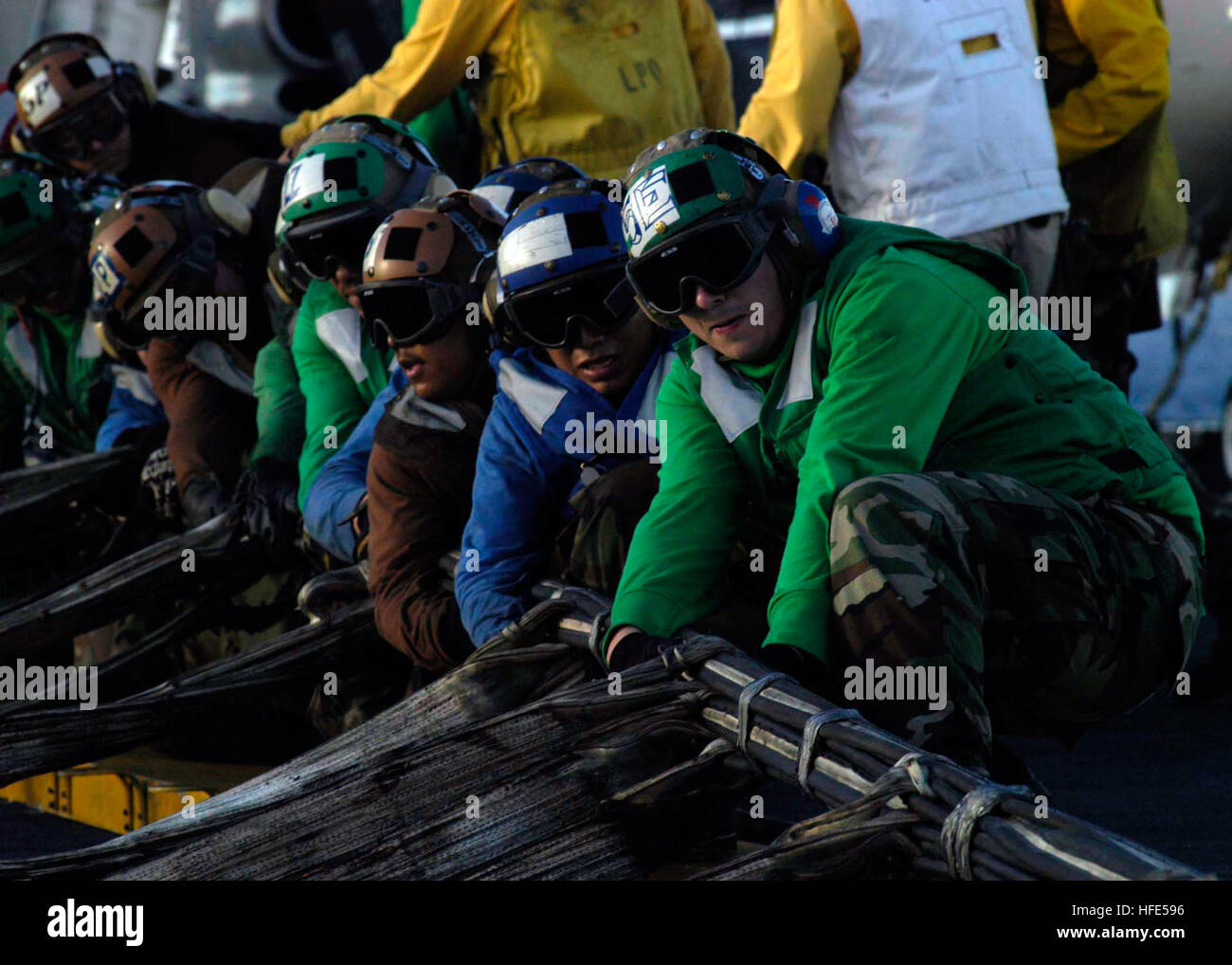 Uss nimitz flightdeck hi-res stock photography and images - Alamy