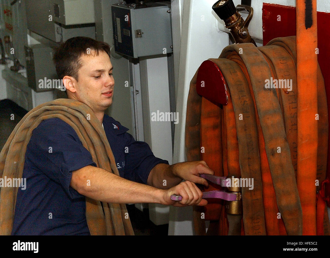 041028-N-6125G-020 Atlantic Ocean (Oct. 28, 2004) - Aviation ...