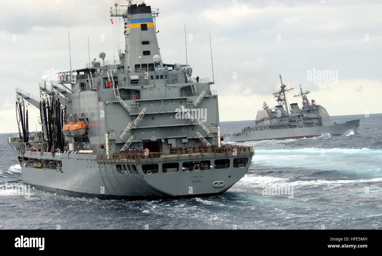 041110-N-9183C-001 Pacific Ocean (Nov. 10, 2004) Ð The guided missile ...