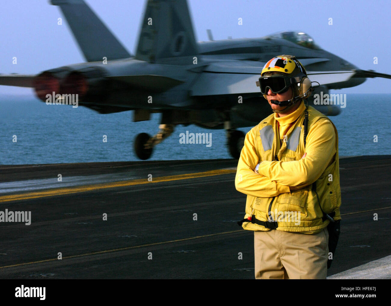 041121-N-5345W-054 Persian Gulf (Nov. 21, 2004) - Chief Aviation ...
