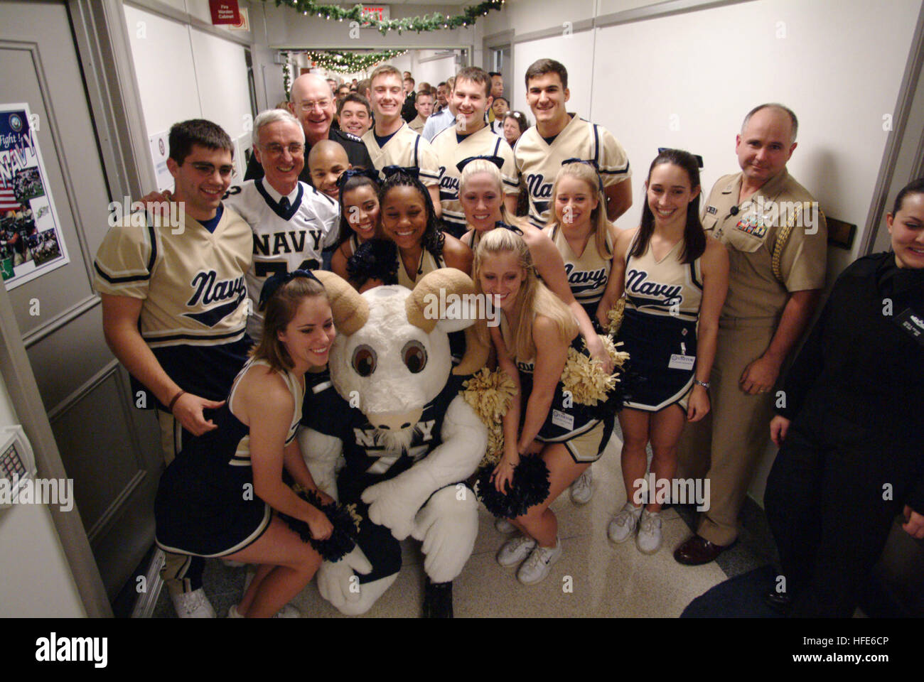 Naval academy cheerlaeders hi-res stock photography and images - Alamy