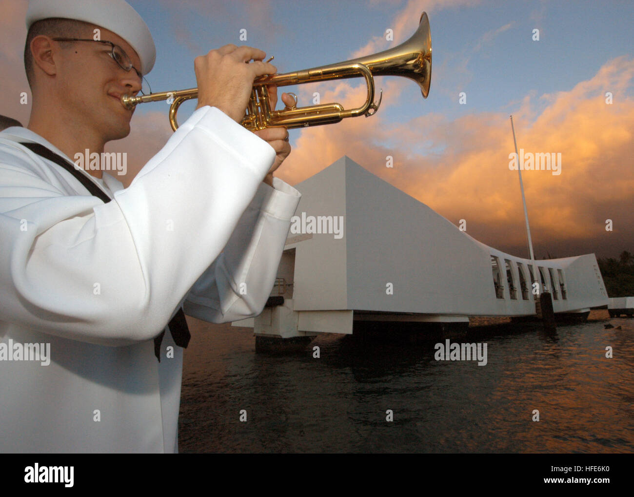041207-N-3019M-003 Pearl Harbor, Hawaii (Dec. 7, 2004) - Musician 1st ...