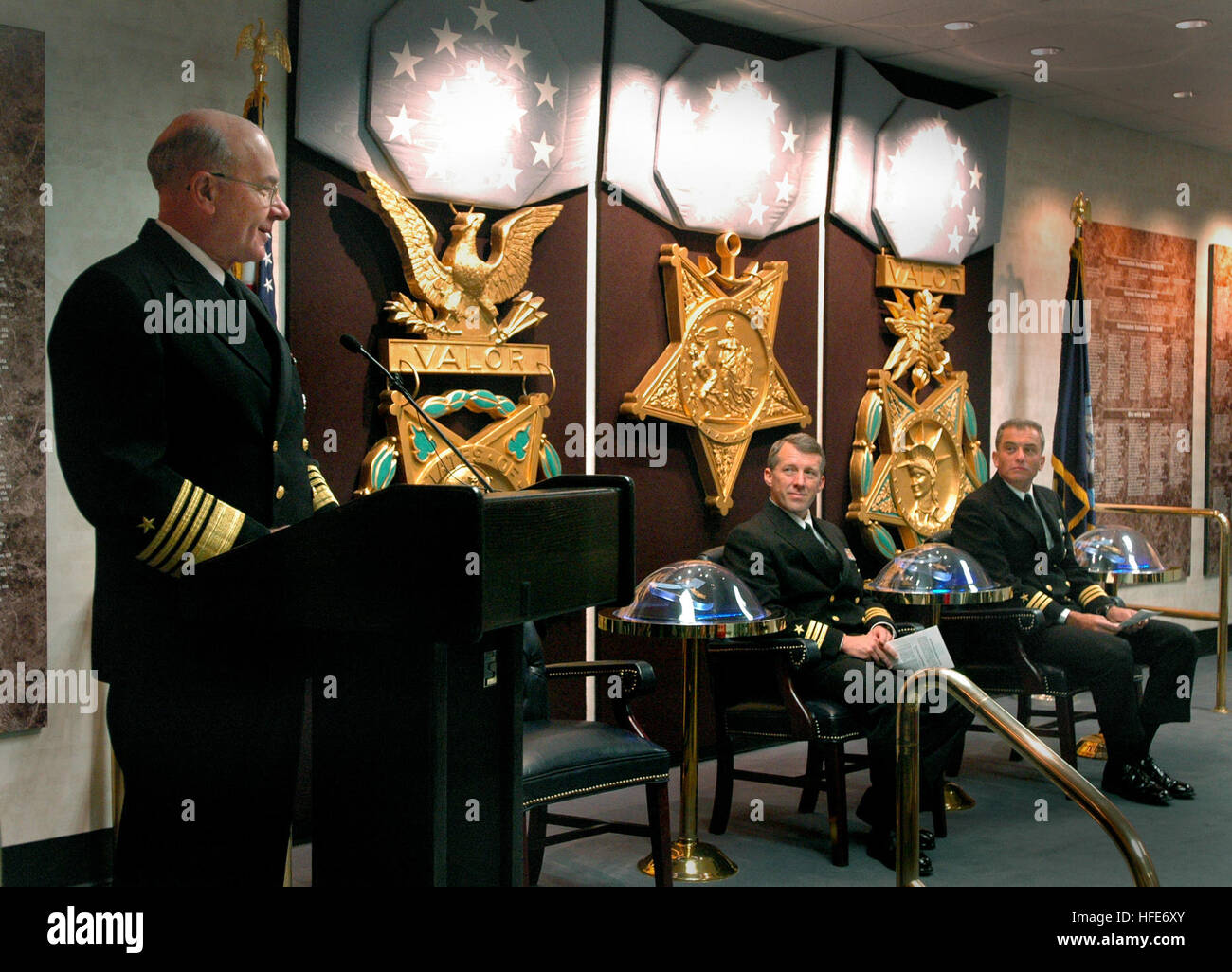 Chief naval operations admiral vern hi-res stock photography and images ...