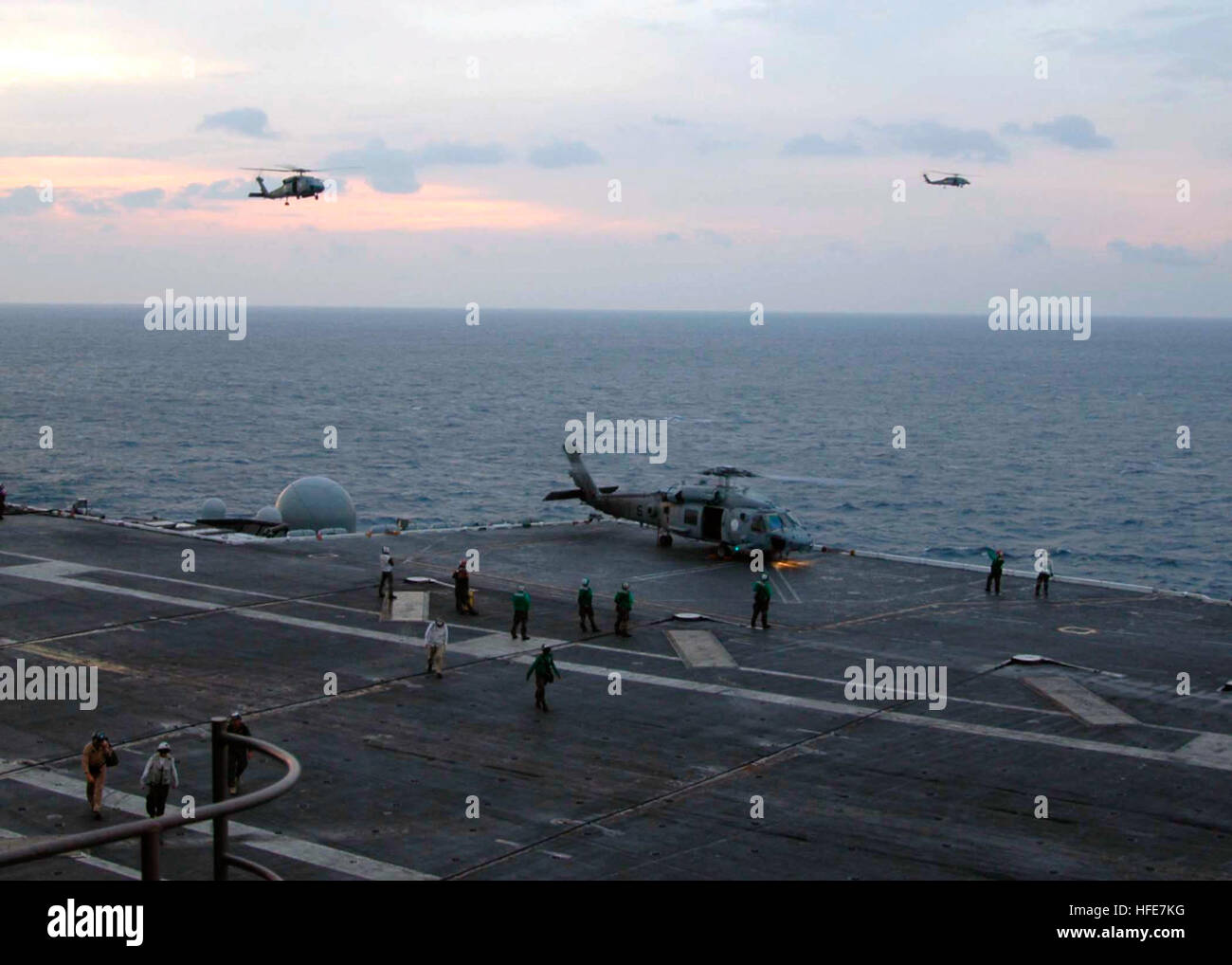 050104-N-4336M-154 Indian Ocean (Jan. 4, 2005) Ð Seahawk helicopters ...