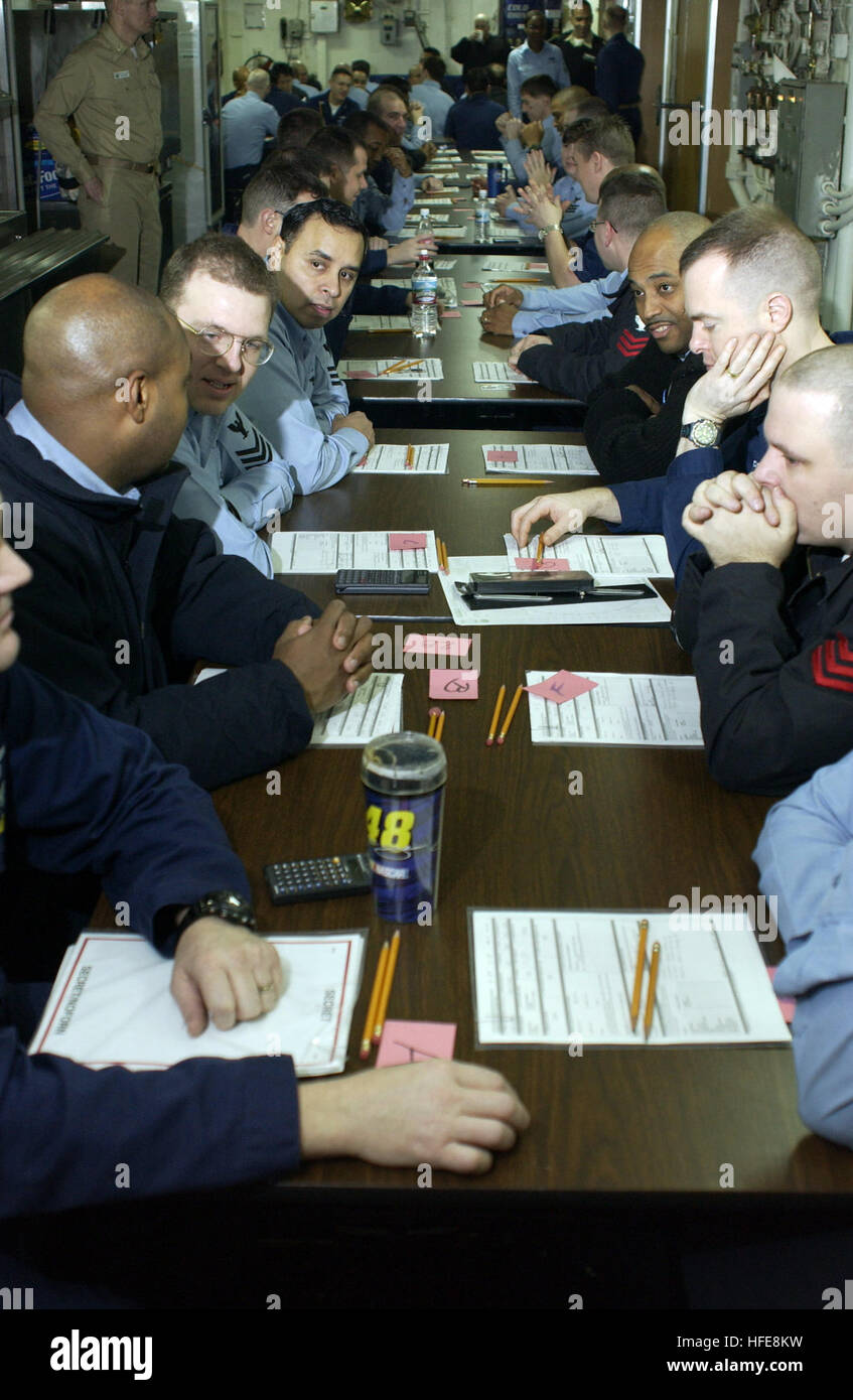 Petty officer first class exam hi-res stock photography and images - Alamy