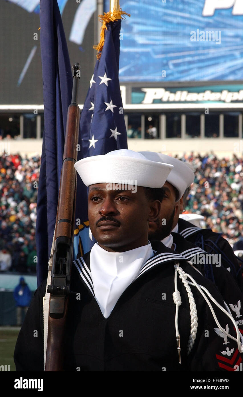 U s navy aviation ordnanceman airmen hi-res stock photography and ...