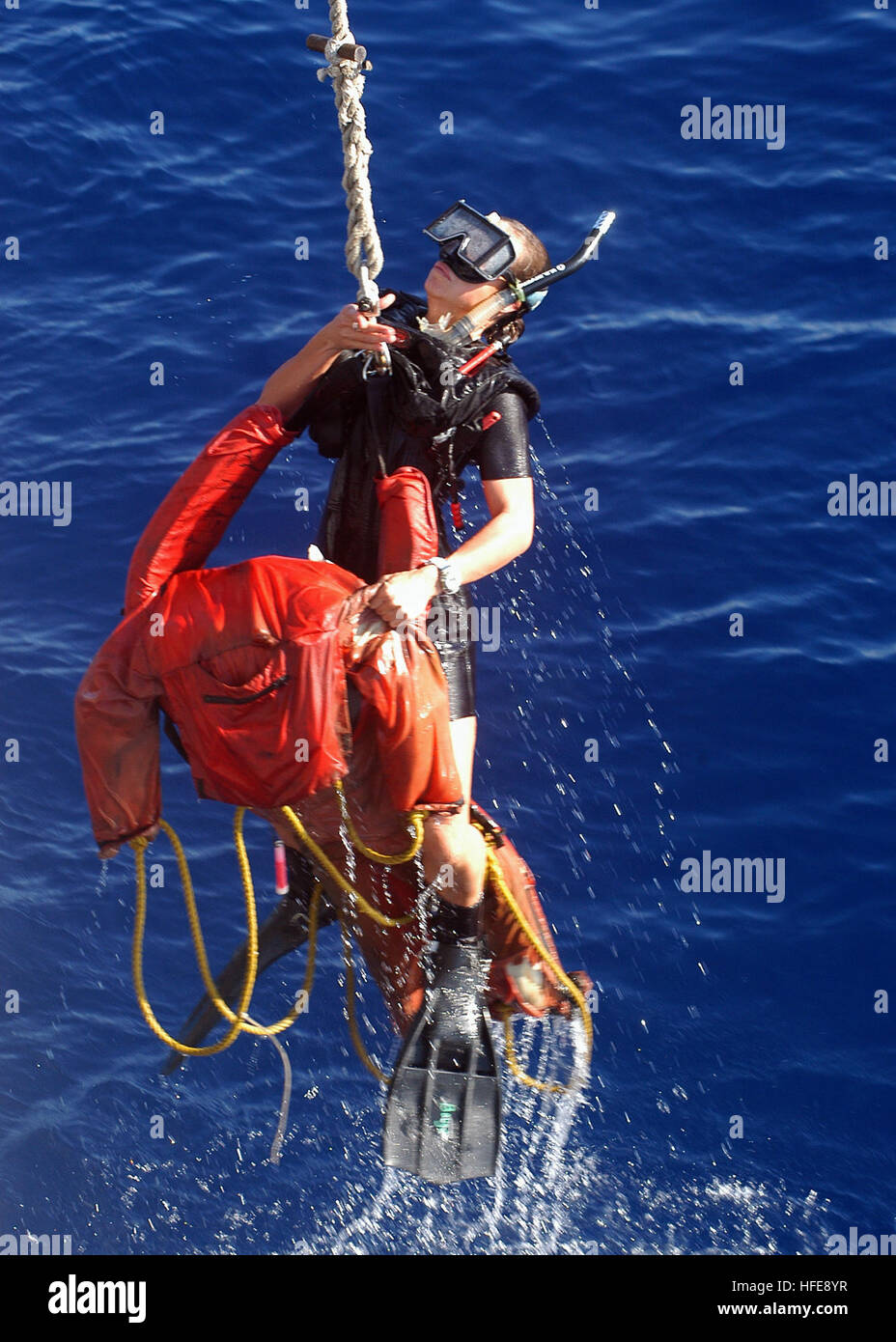 050124-N-3019M-001 Pearl Harbor, Hawaii (Jan. 24, 2005) - Search and ...