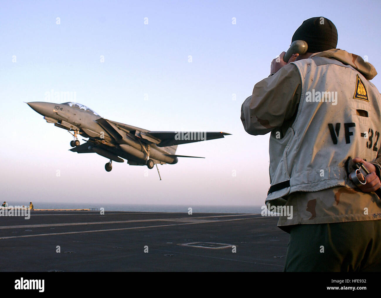 Landing signal officer lso hi-res stock photography and images - Alamy