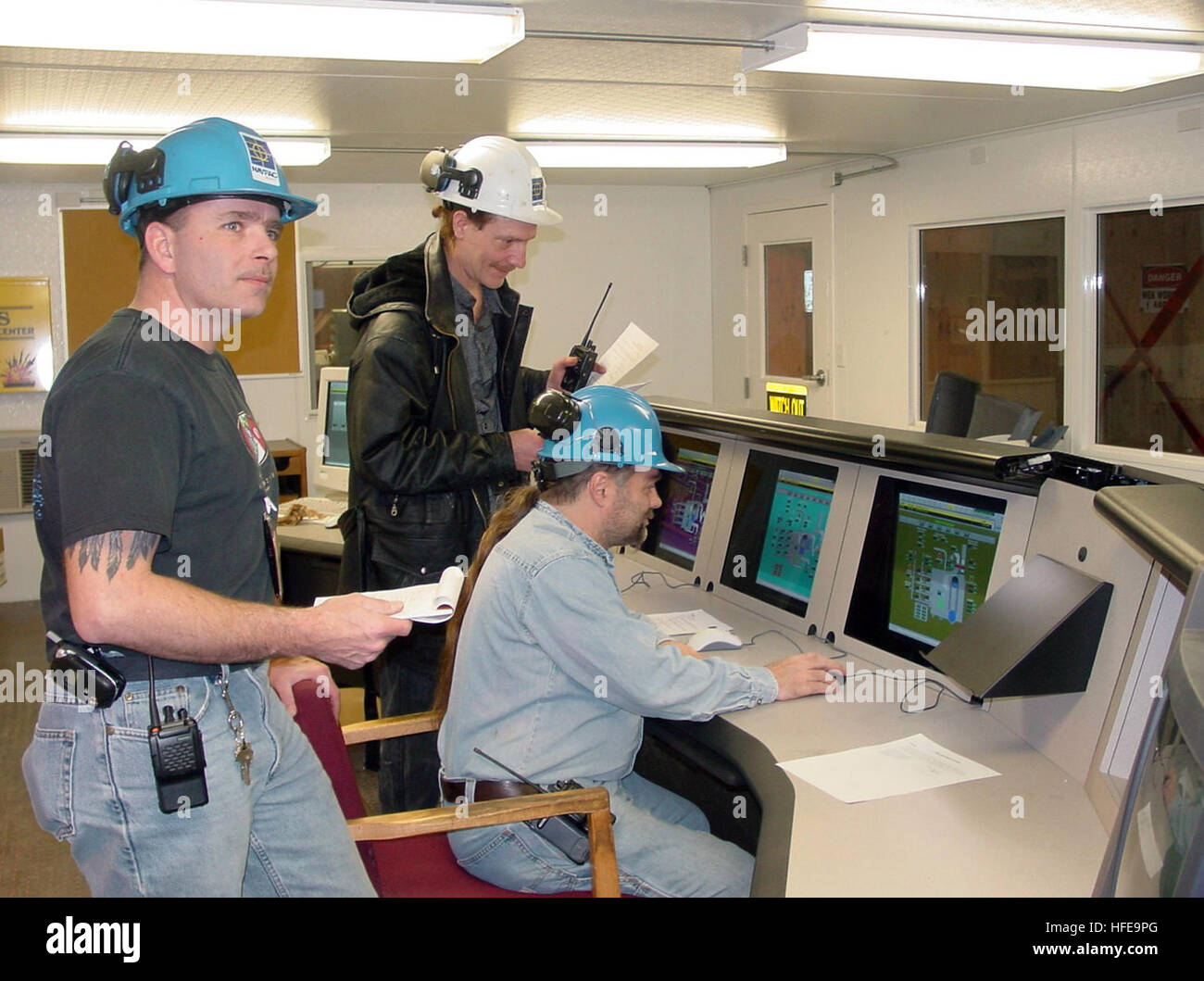 050202-N-9714G-007 Great Lakes, Ill. (Feb. 2, 2005) - Steve Hughes ...