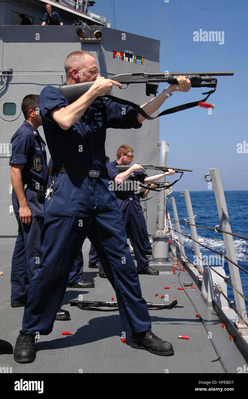 Uss gary ffg hi-res stock photography and images - Alamy