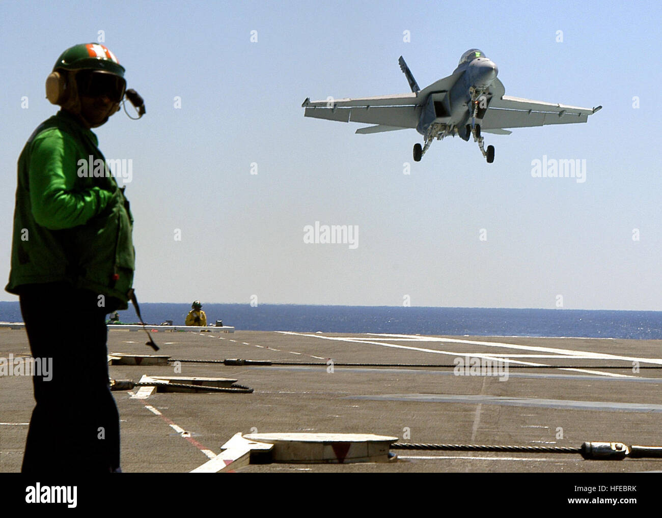 050404-N-5884M-004 Atlantic Ocean (Apr. 4, 2005) - An F/A-18F Super ...