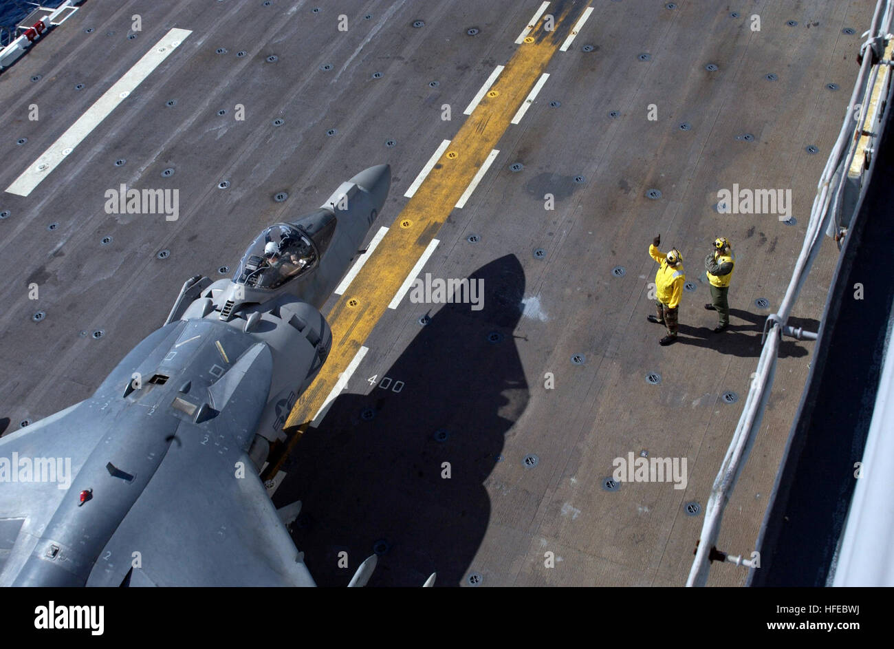 050405-N-3150G-001 Pacific Ocean (Apr. 5, 2005) - A Marine Corps AV-8B ...