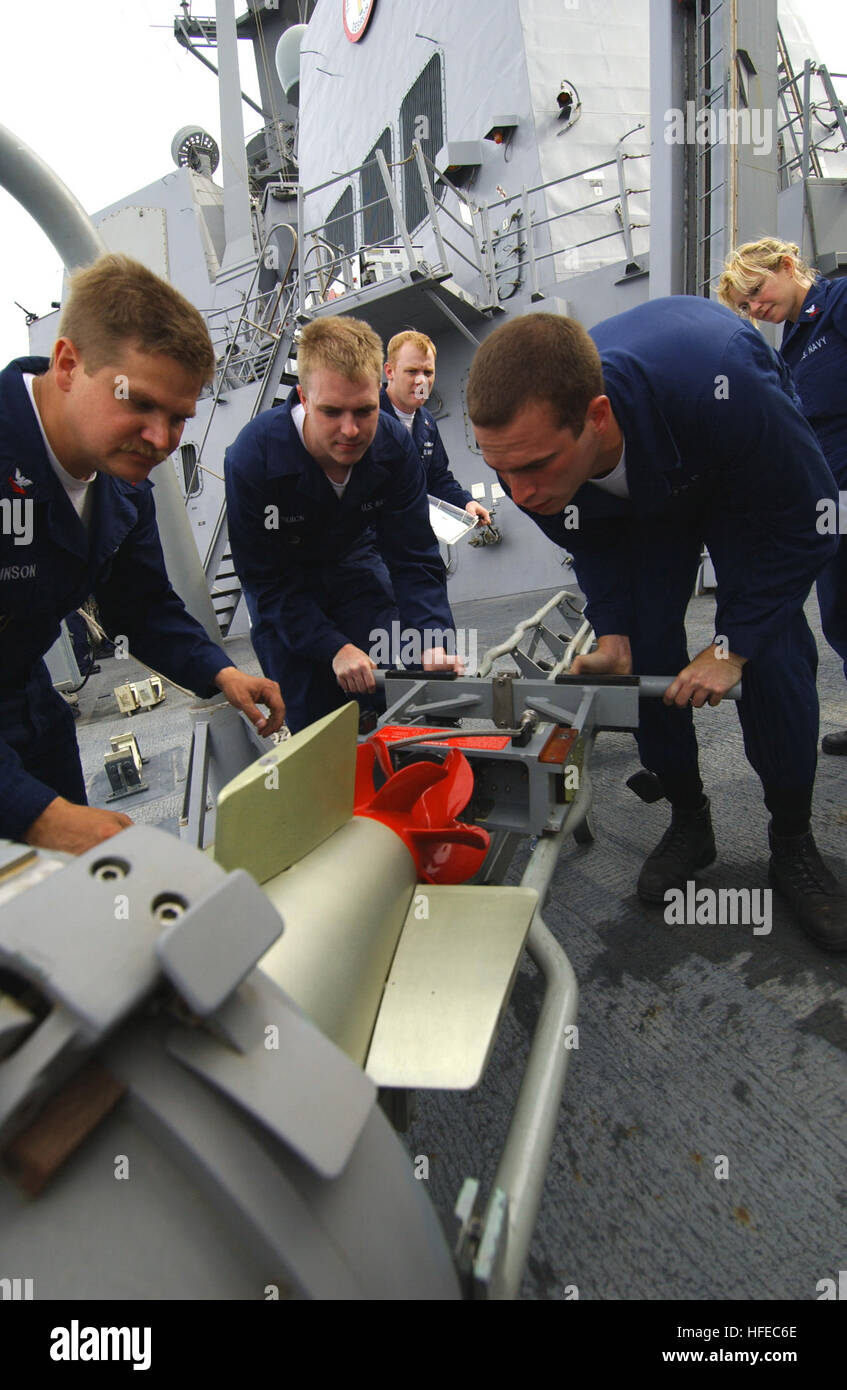 050418-N-5526M-012 Persian Gulf (April 18, 2005) - Sailors working in ...