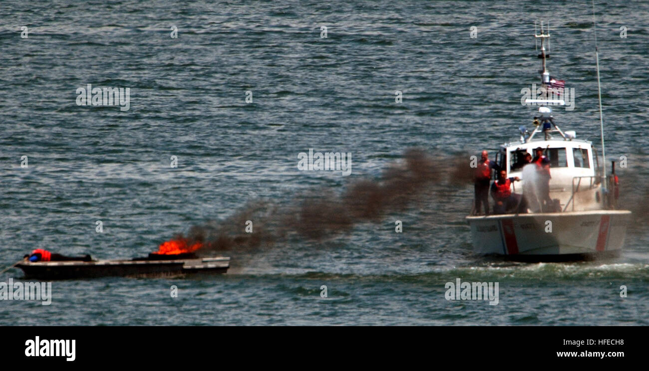 Us coast guard training vessel hi-res stock photography and images - Alamy