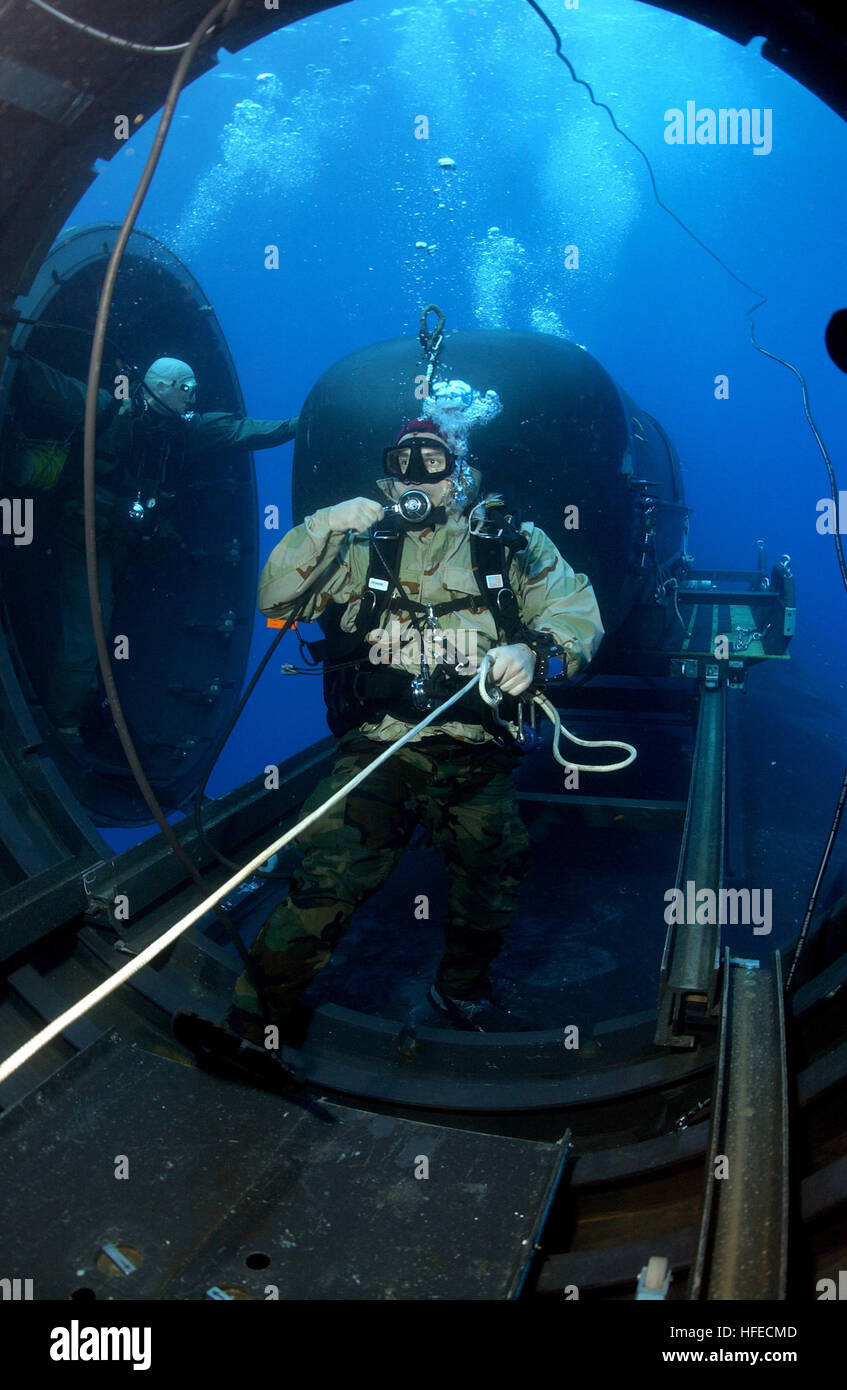 Seal delivery vehicle team hi-res stock photography and images - Alamy