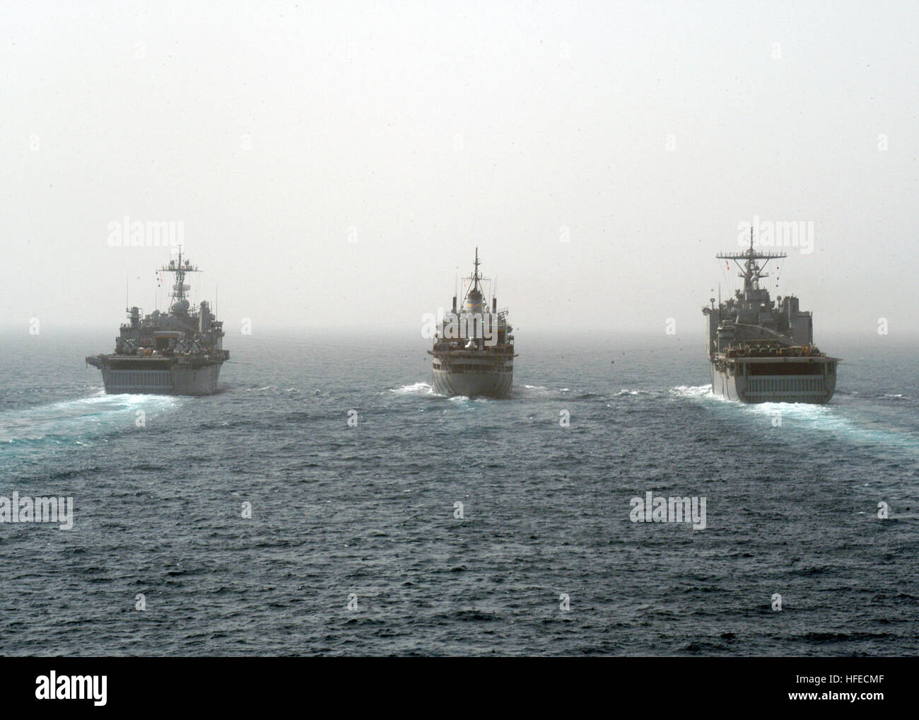 Amphibious transport dock uss ponce lpd 15 High Resolution Stock ...