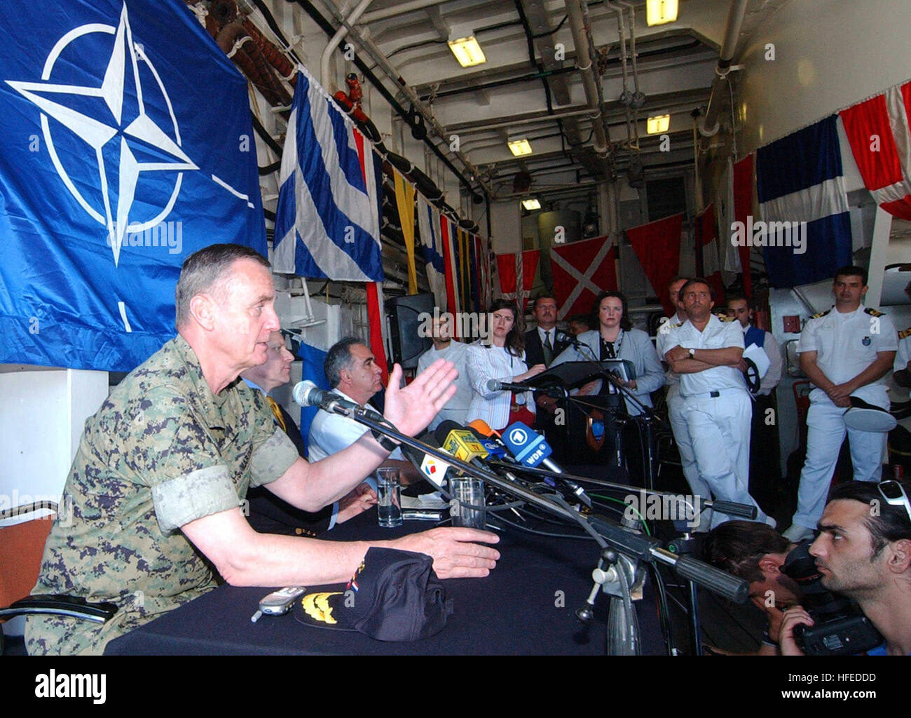 Gen james jones supreme allied hi-res stock photography and images - Alamy