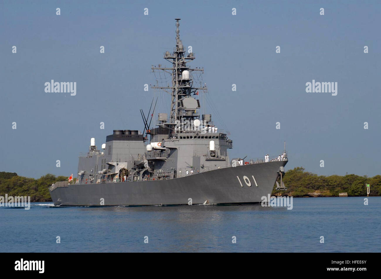 Japanese Navy destroyer JDS Murasame (DD 101) arrives at Pearl Harbor ...