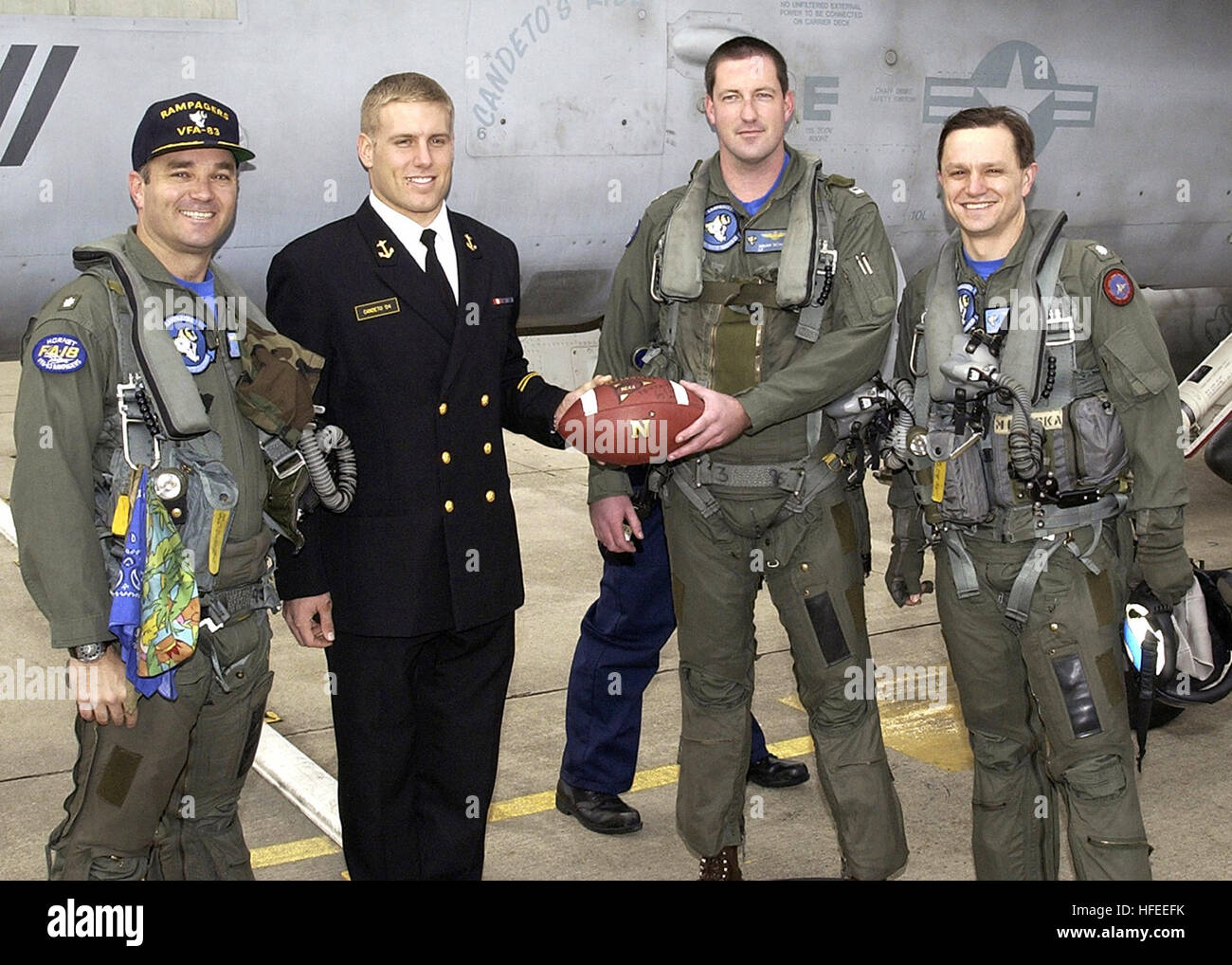 Quaterback hi-res stock photography and images - Alamy