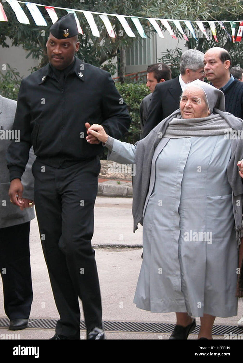 021217-N-2893B-001 Near Naples, Italy (Dec. 17, 2002) -- U.S. Navy ...